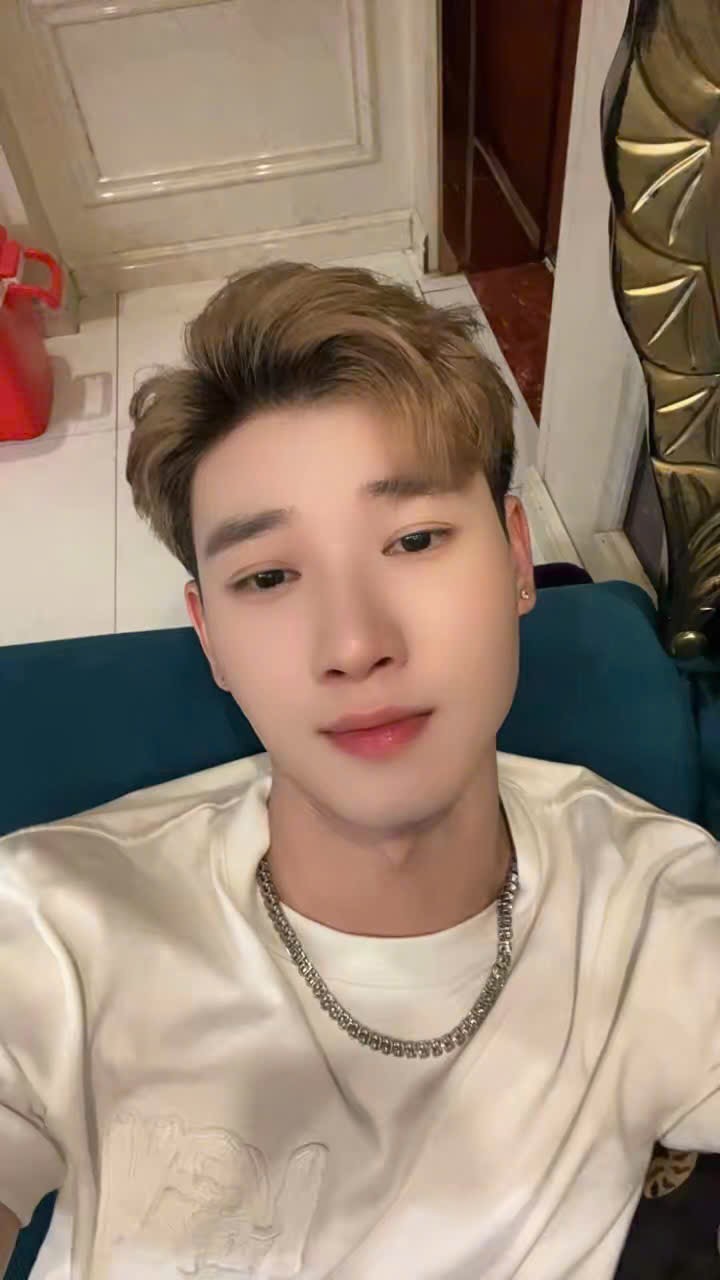 Duck V82 trai bao sài gòn, trai gọi, trai ngành, callboy khu vực sài gòn,TPHCM, uy tín & an toàn